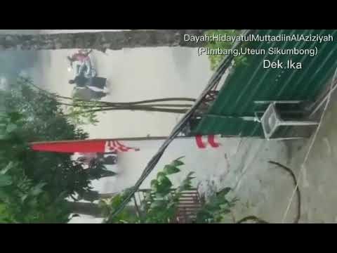 santriwati mandi hujan🤣