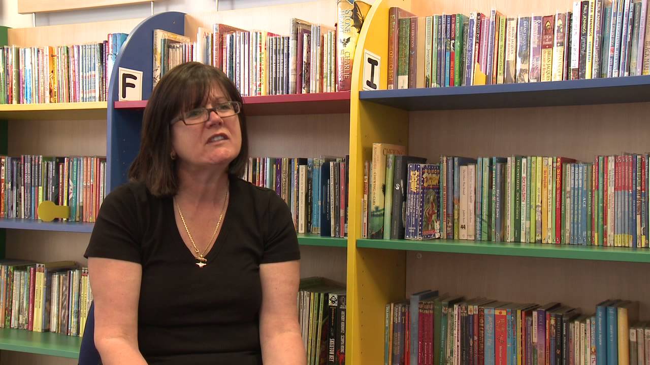 Scotland Reads in East Kilbride - YouTube