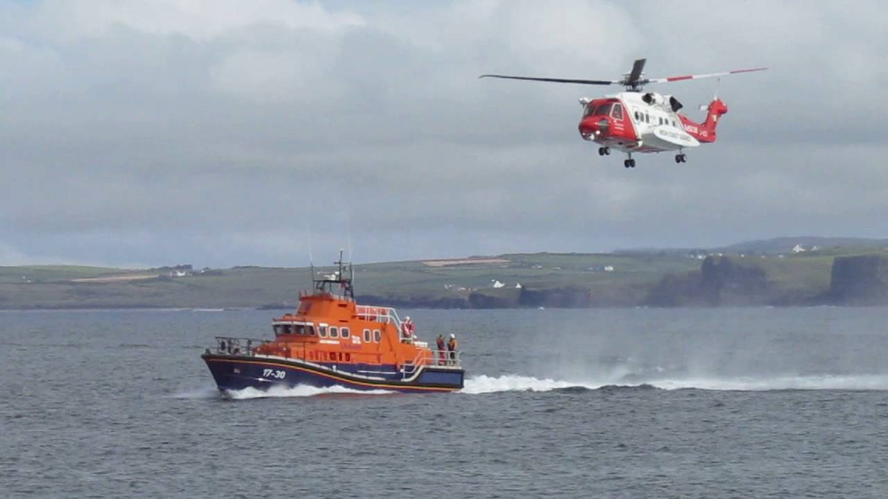 Airwaves Portrush RNLI & Irish Coast Guard Rescue Demonstration. - YouTube