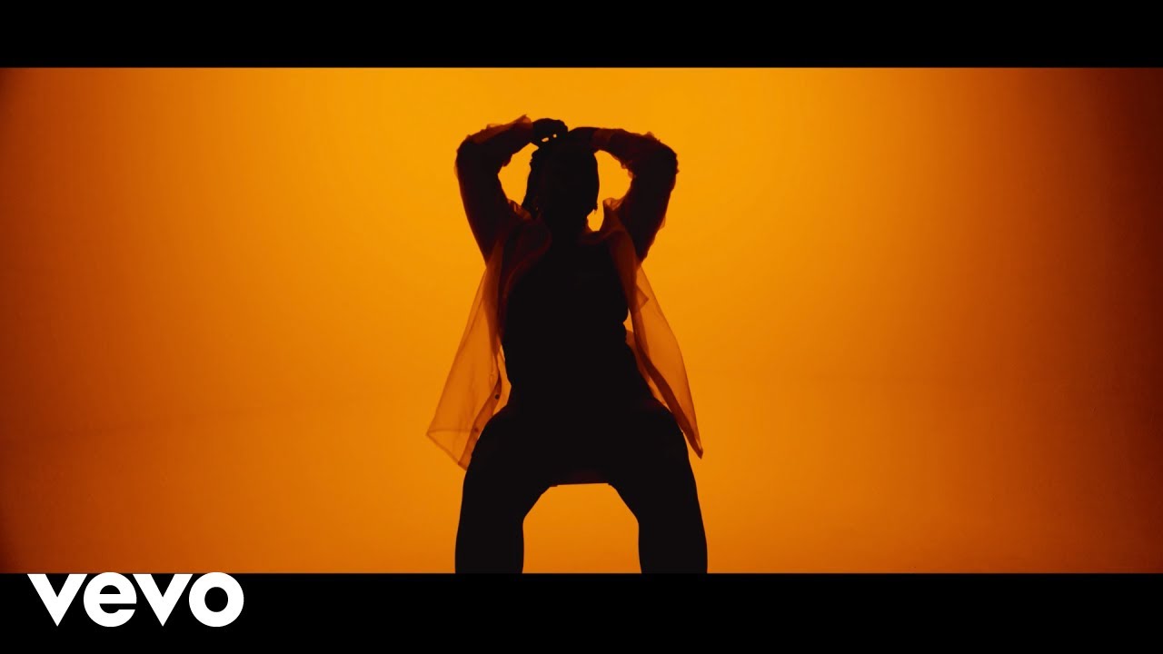 J.A.E - Let Me Know Chords - Chordify