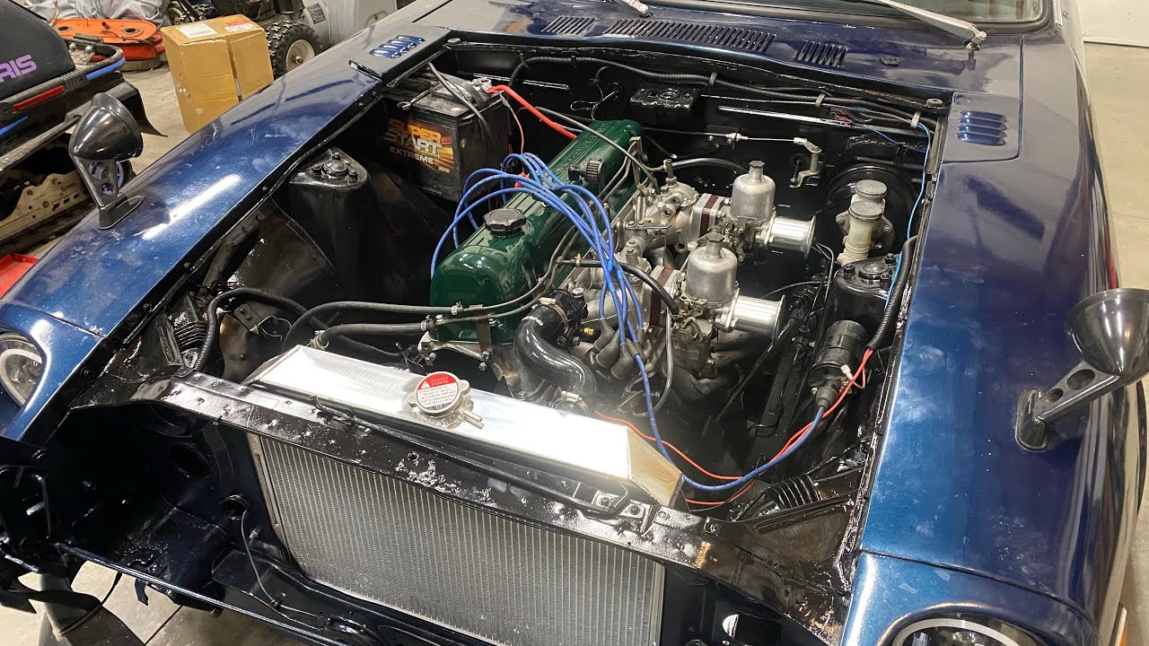 Datsun 240z engine bay rust removal - YouTube