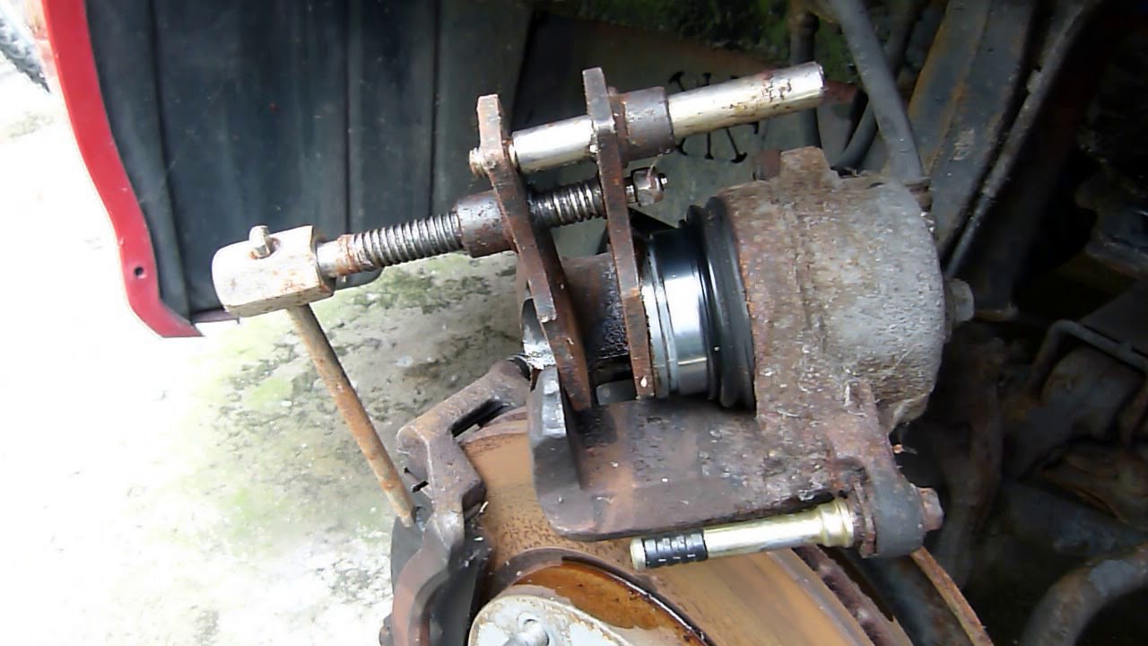 Brake Grease - Part 3 Lubricating the Piston Seal - YouTube