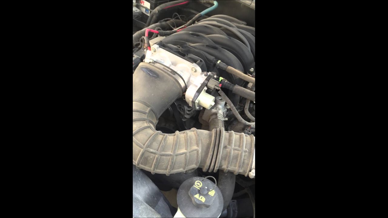 '05 Ford Mustang GT knocking, clanking, engine noise. - YouTube