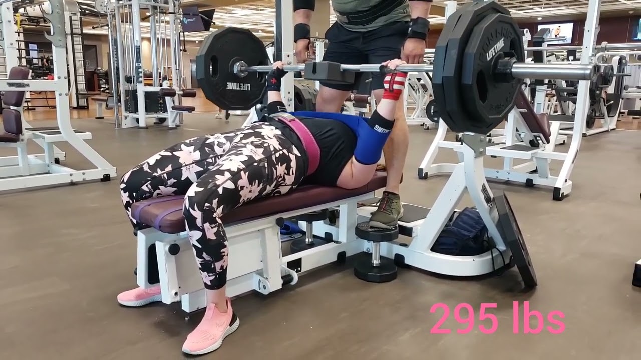 295 lbs benchpress - YouTube