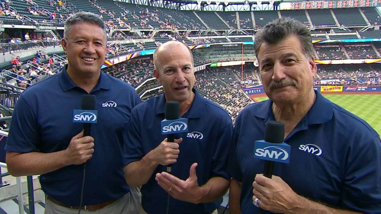 MIA@NYM: Mets' announcers broadcast from promenade - YouTube