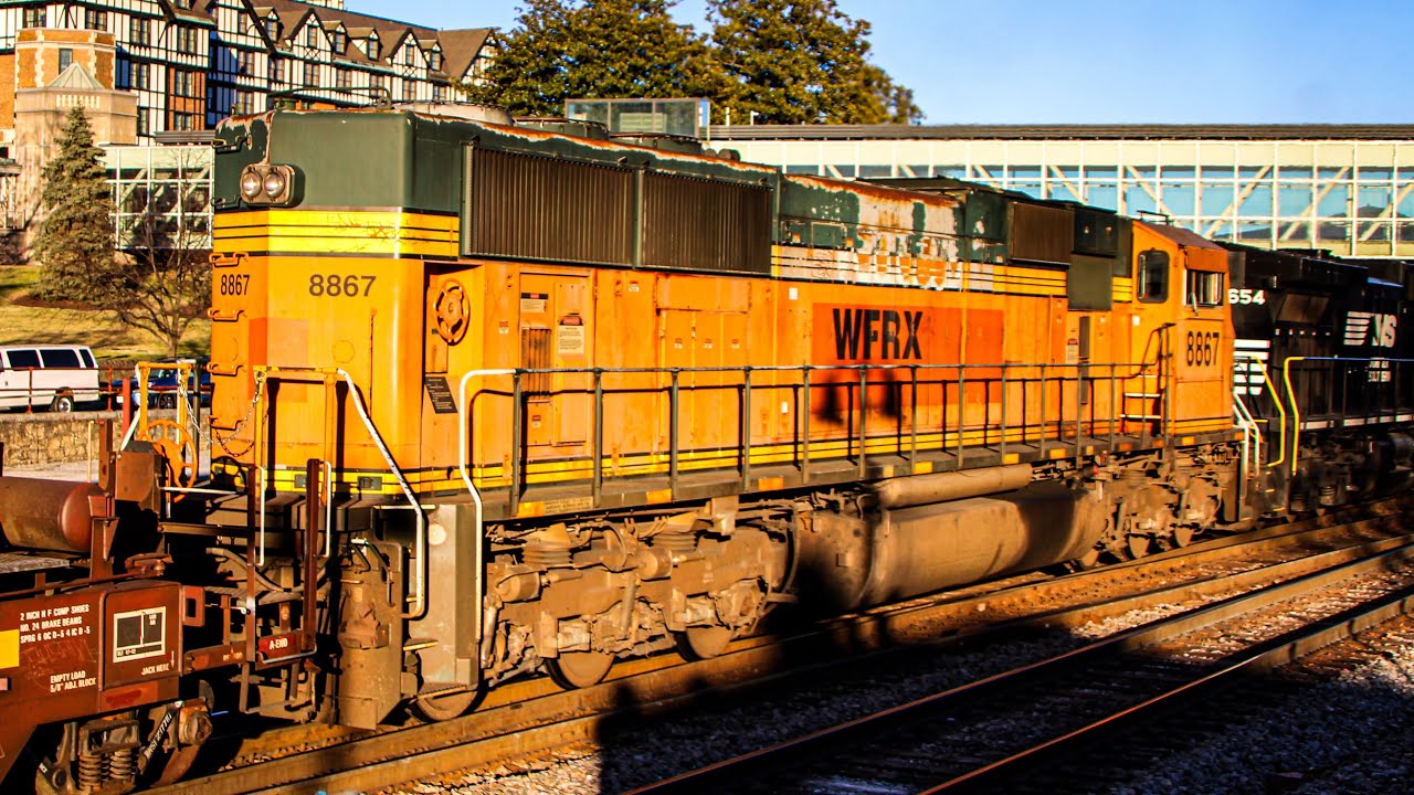 WFRX SD70MAC #8867 and Shiny C6M in the Middle of Beautiful Sunset NS ...