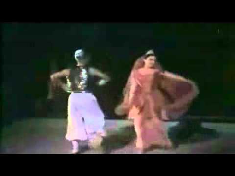 Gharam fi Karnak-Love in Karnak, Mahmoud Reda & Farida Fahmy