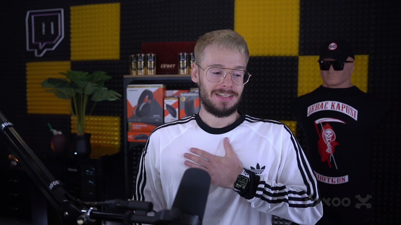Wielki powrót Xayoo na Twitcha - YouTube
