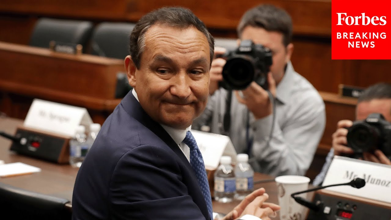 'Never Felt Anything But Support': Former United CEO Details Upbringing ...