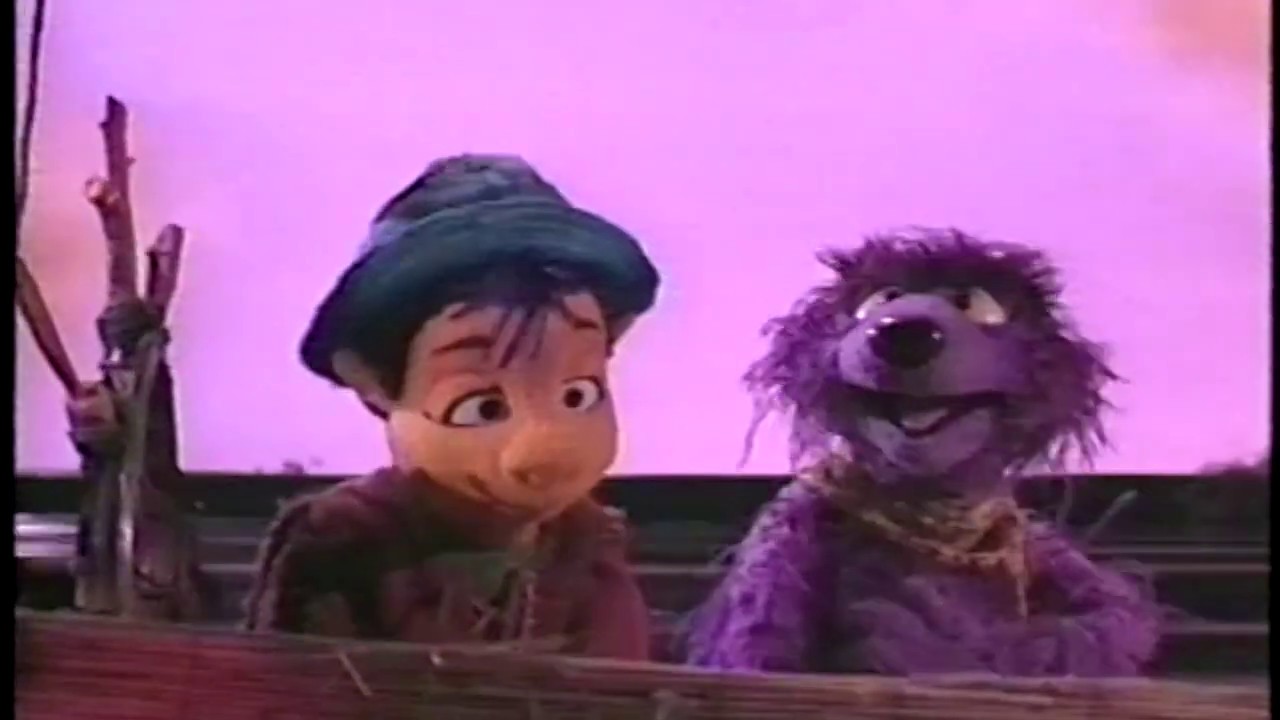 Groundling Marsh CLIP - Catch a Falling Star #2 - YouTube