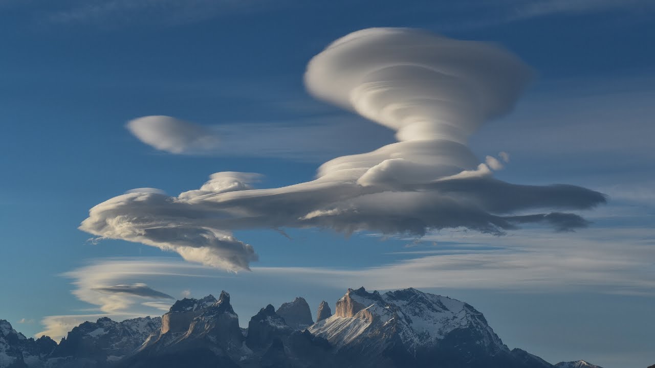 Top 10 Rare Cloud Formations That Are Actually Real - YouTube