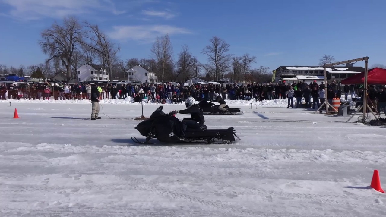 Snow Sled Racing - YouTube