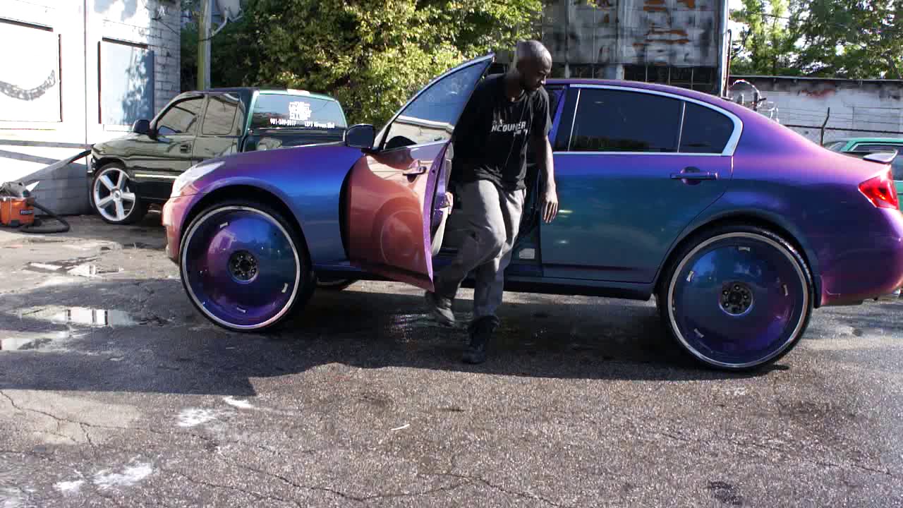Infiniti Lifted on 28" Dub Floaters Done by Kc Customs - YouTube