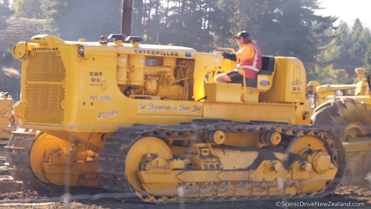 Caterpillar D9 Series D Crawler Tractor working with a Towed Scraper in Wanaka - YouTube