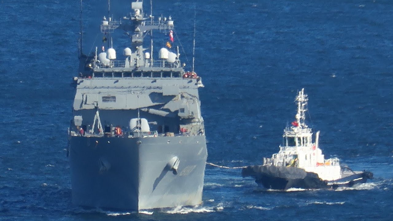 🇰🇷韓国海軍 揚陸艦チョンジャボン(天子峰/천자봉) 【ROKS Cheonjabong (LST-687)】 - YouTube