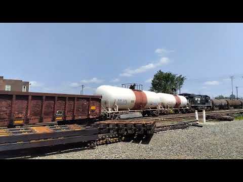 NS 197 With a Solo Gevo and a Mid-Train DPU. - YouTube