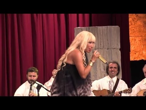 Demet Akbağ - Chiculata (Haydi Sev Sev) Eyvah Eyvah 3