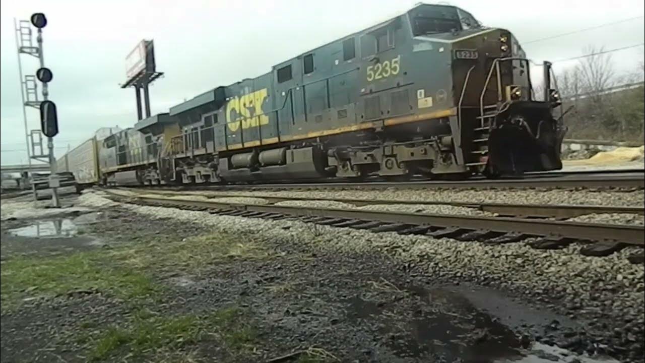 CSX 5235 Leads Autoracks - 12/30/2024 - YouTube