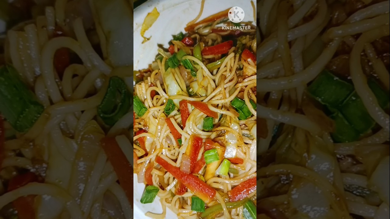 Street style veg chawmein recipe #shorts#with chilli chicken#spicy # ...