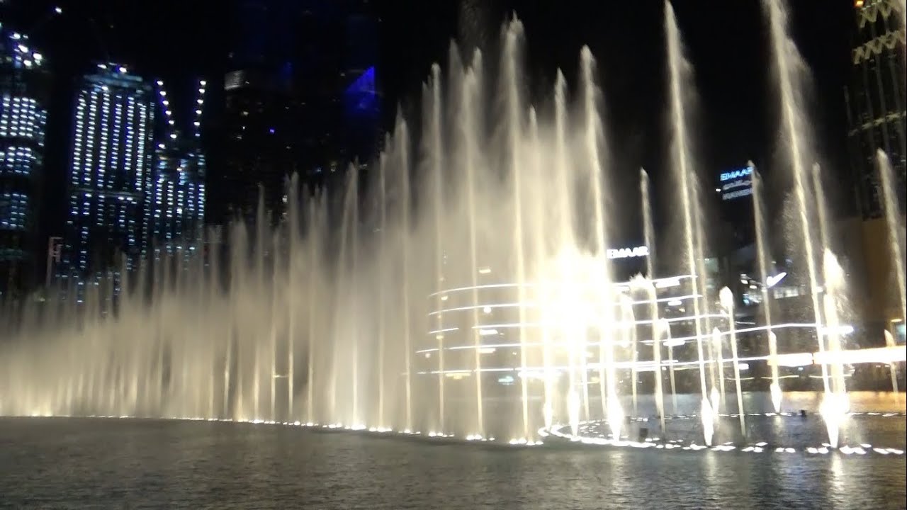 Michael Jackson Thriller - DUBAI FOUNTAIN IN ACTION - YouTube