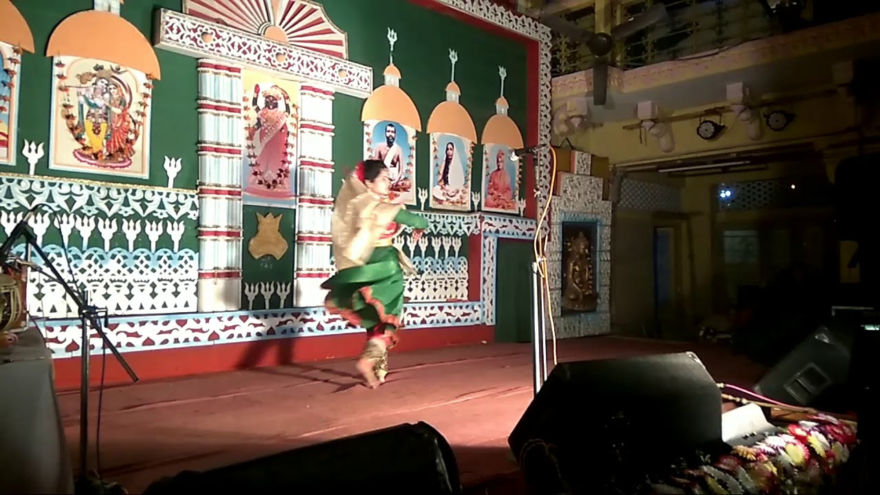 DURGA BANDANA BY INDRANI BASU - YouTube