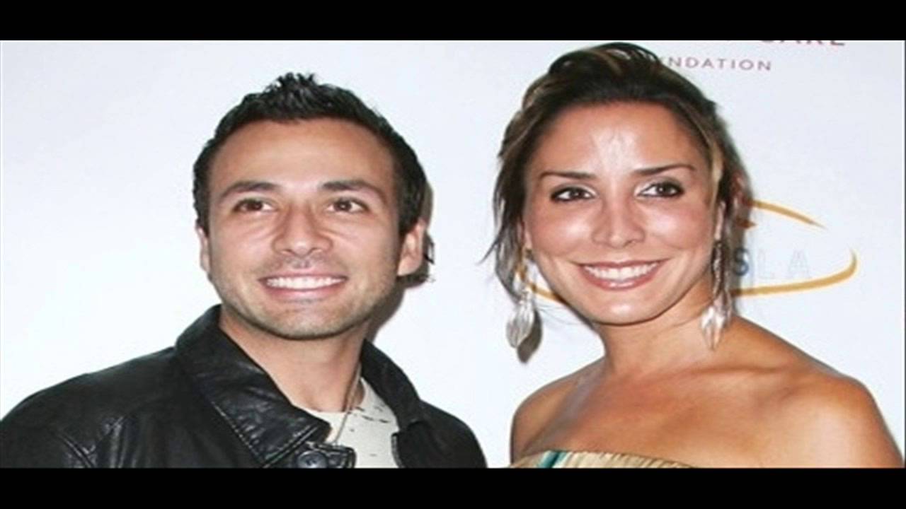 Howie Dorough and Wife Welcome Second Son - YouTube