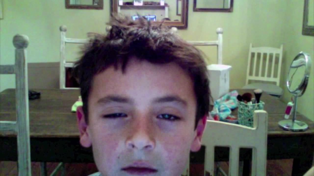 The eyebrow dance - YouTube