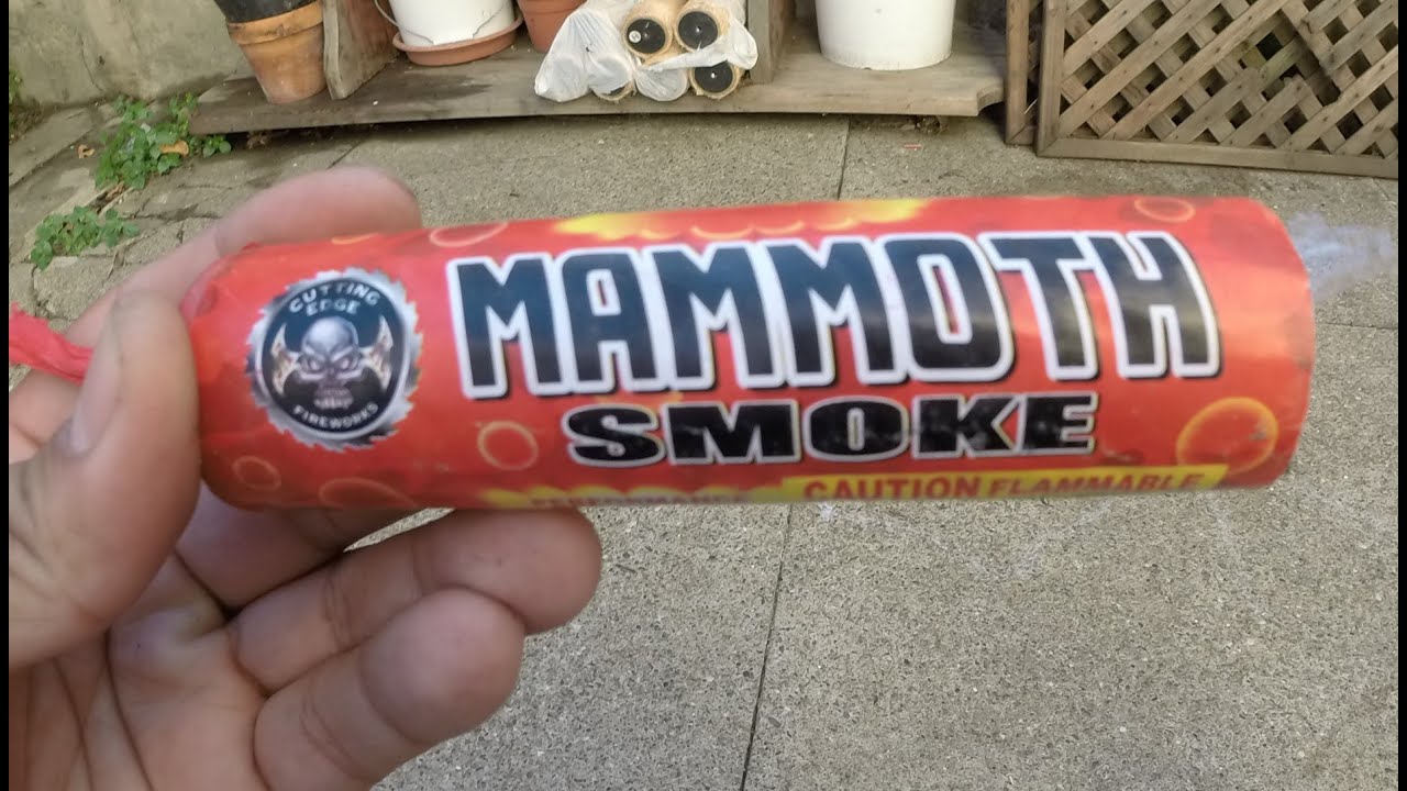Mammoth Smoke Cutting Edge Fireworks - YouTube