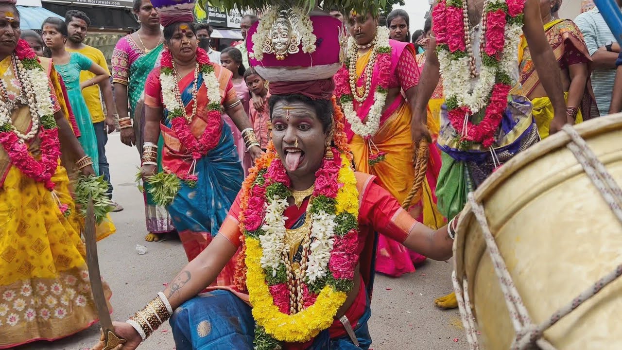Golnaka Sai Bonam | Golconda Bonalu 2023 |Golnaka Sai Bonam Dance at ...