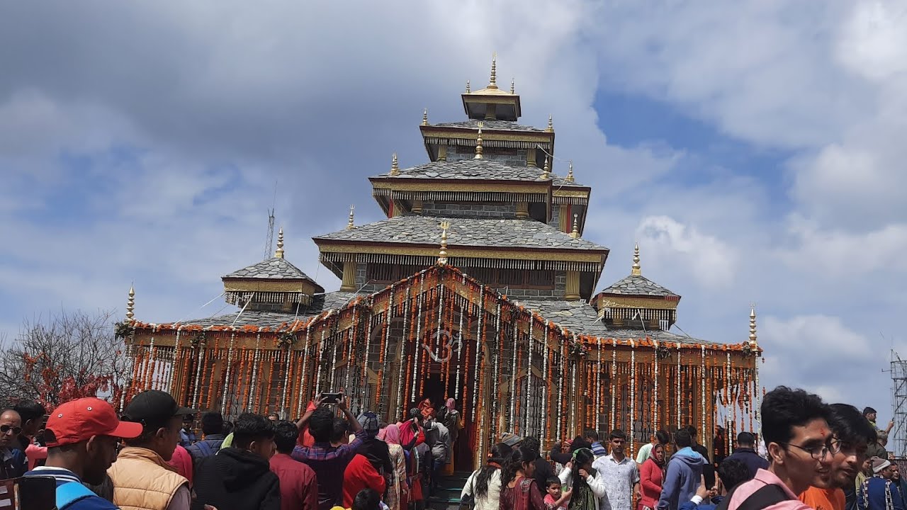 Dhanolti surkunda devi tample ...matarani puja #surkandadevi #dhanolti ...