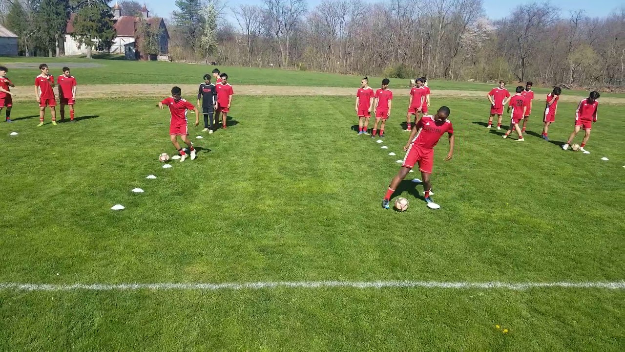 Slalom dribbling - YouTube
