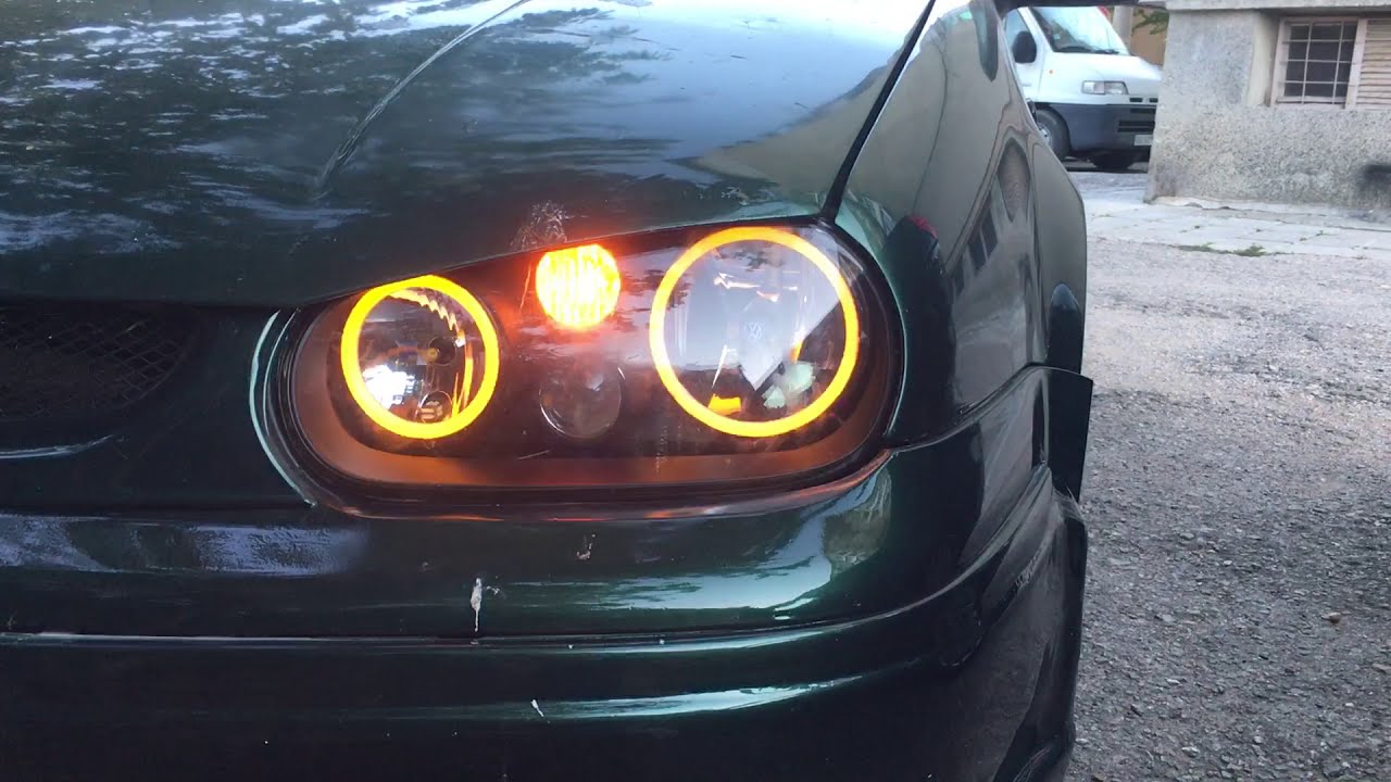Golf 4 whit angel eyes blinkers inside - YouTube