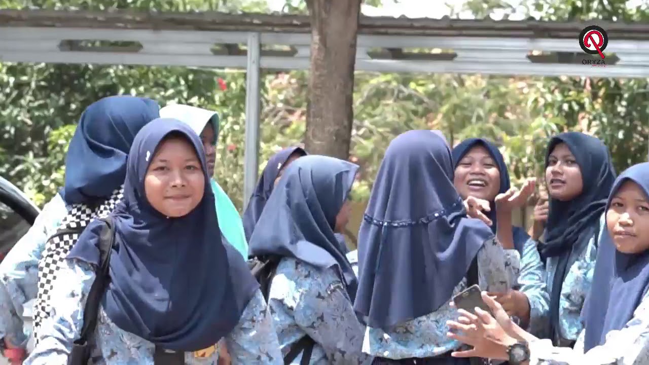 SETAN APA YANG MERASUKIMU LURR hihih DIES NATALIS SMP NEGERI 2 ...