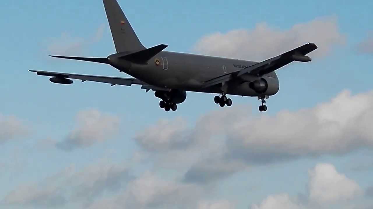 Boeing KC 767 Jupiter Fuerza Aérea Colombiana - YouTube