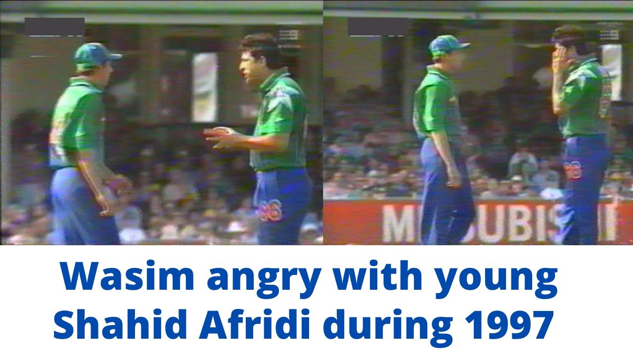 Wasim Akram angry with young Shahid Afridi | 1997 C&U Series Australia ...