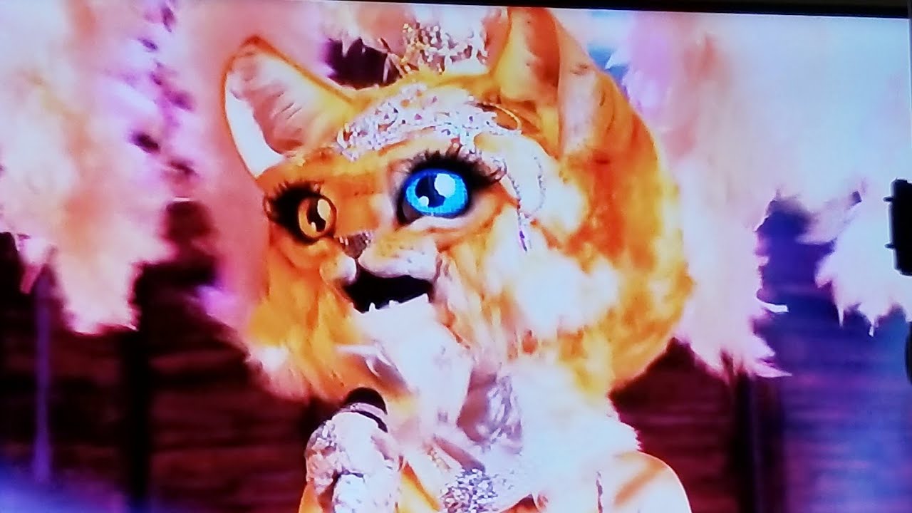 The masked singer: Kitty performs (March 4th,2020) - YouTube