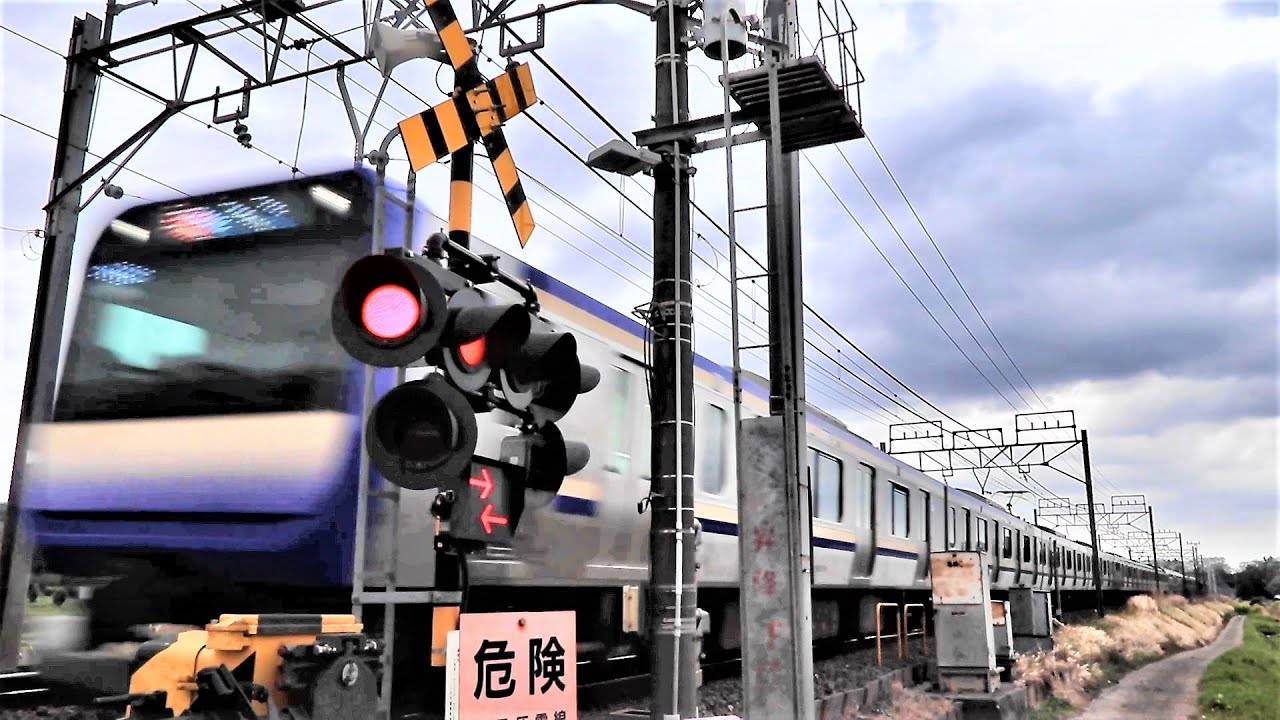 Railroad crossing in JAPAN, Japan Railway Sobu Line #3406 - YouTube