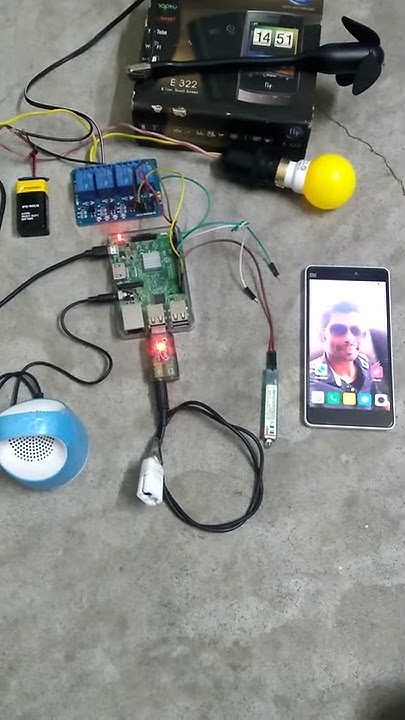 Google assistant using raspberry pi video 3 - YouTube