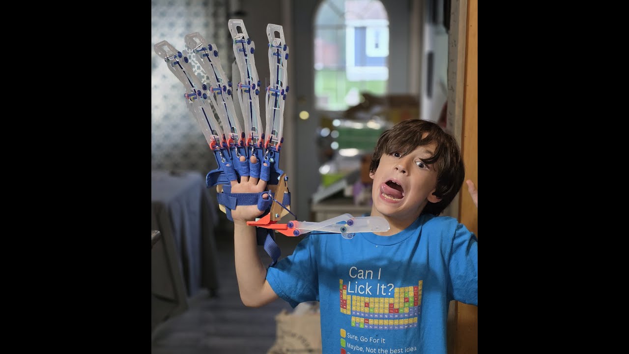 KiwiCo Lab Mega Hand Issues/unboxing - YouTube