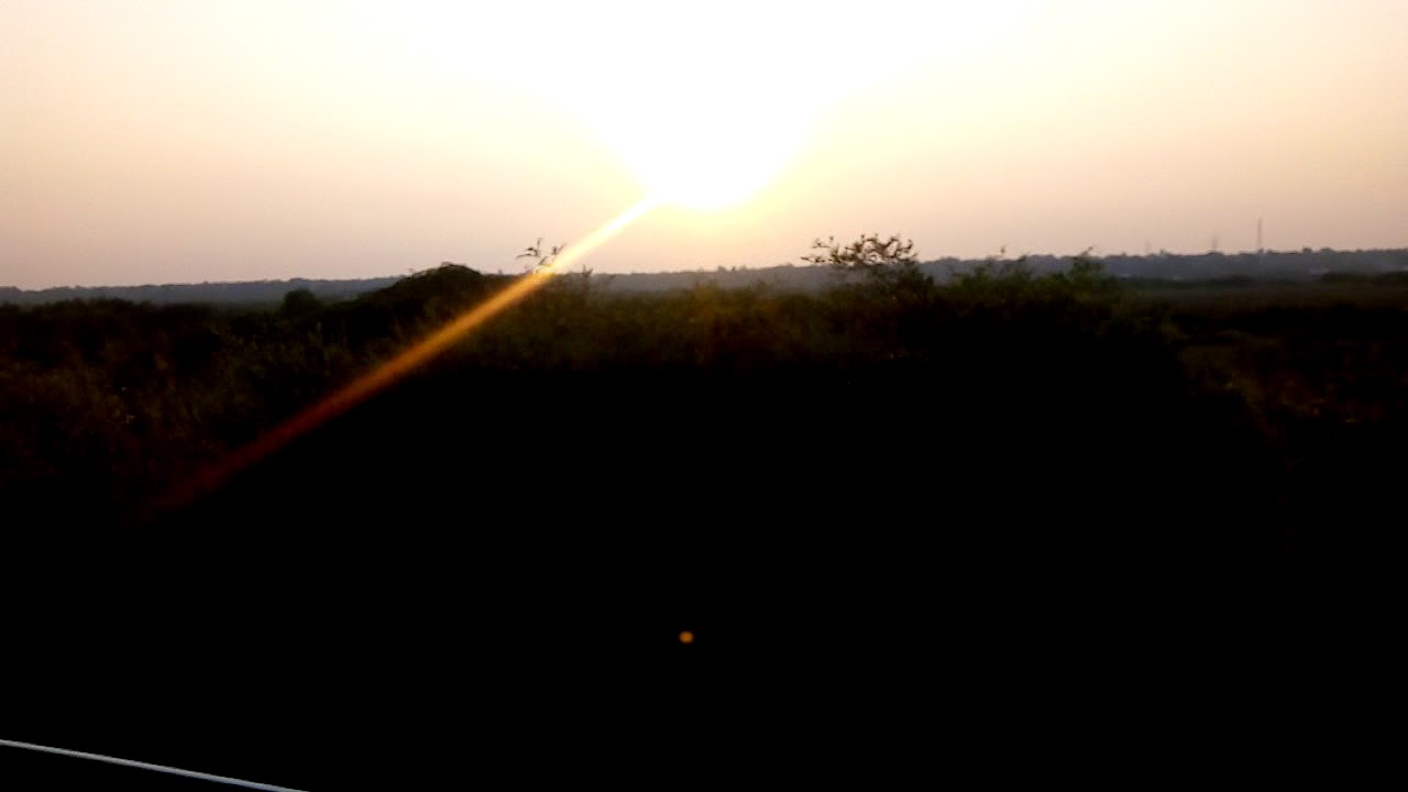 Dahanu Road to Virar train between Dahanu and Vangaon. - YouTube