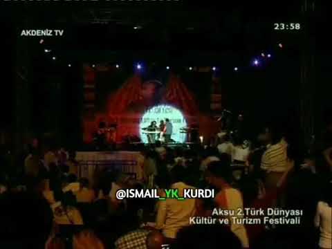 ismail yk 'dan kısa bir canlı performans .(Duygusal)