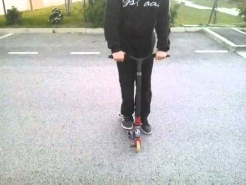 Comment monter un trotoir et descendre un trotoir - YouTube