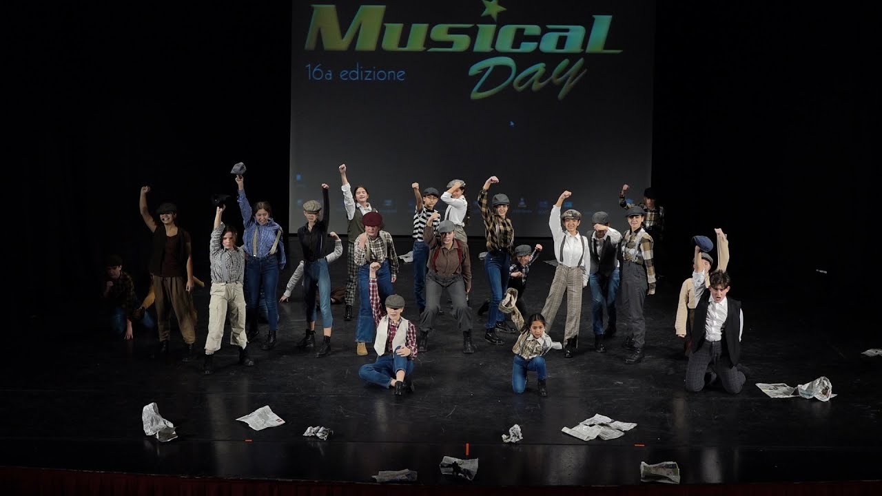 Musical Day 2023 - 35 Nati da un Sogno, Savona Newsies - YouTube