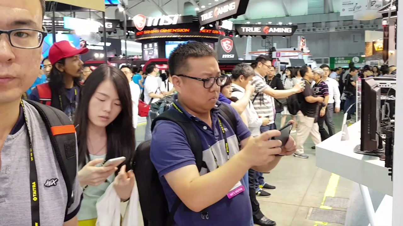 OCSTATION พาเที่ยวชมบูธ ASROCK@COMPUTEX 2017 - YouTube