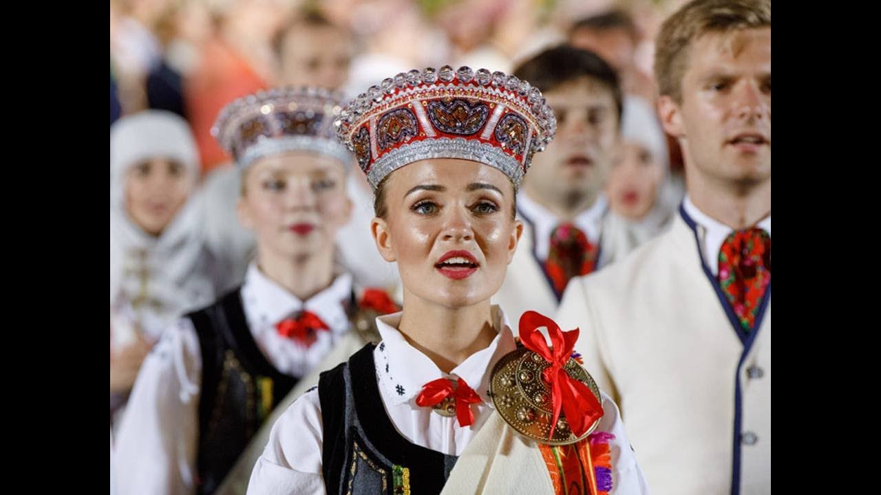 Latvija dzied - YouTube