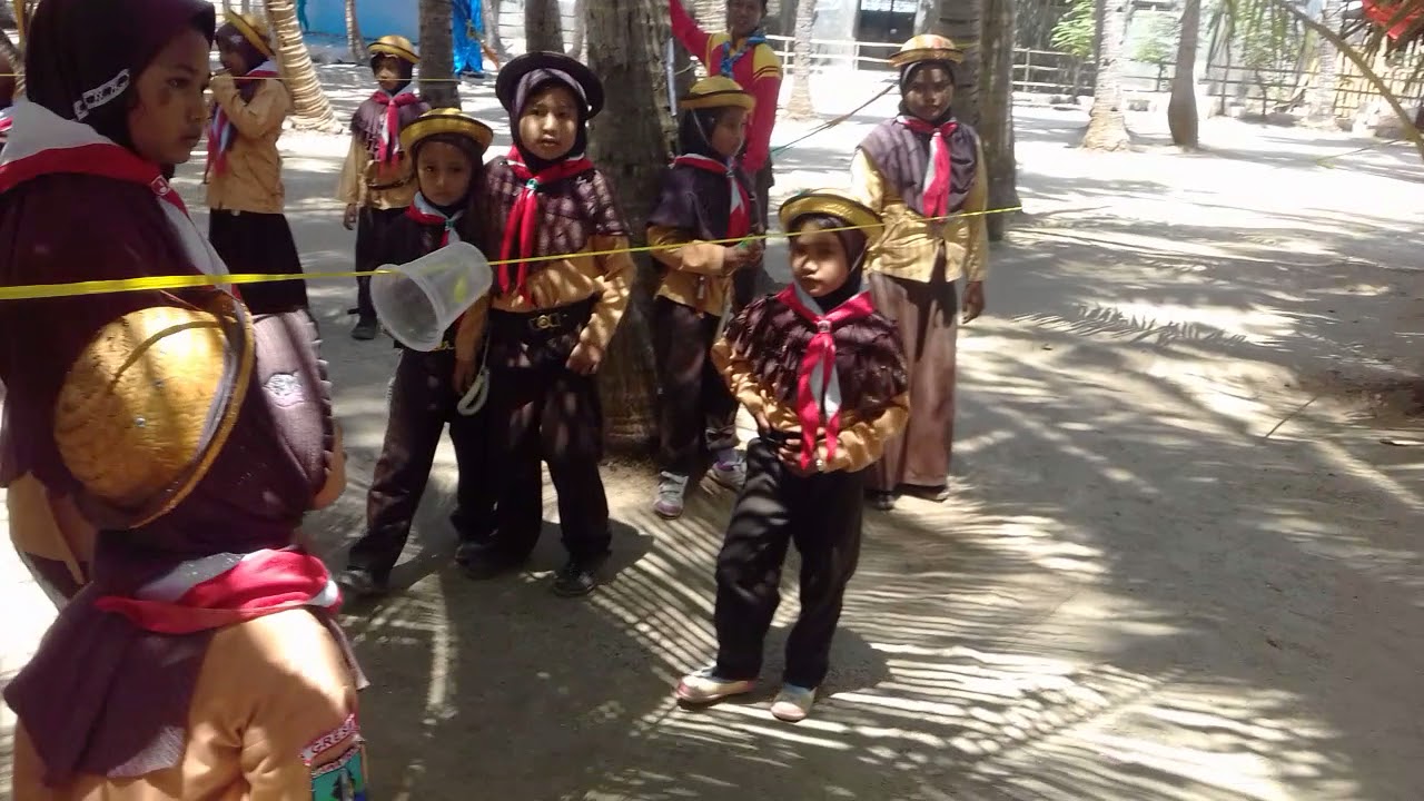 Lomba Meniup Gelas Plastik - YouTube