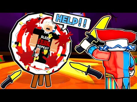 We get CAPTURED by EVIL CLOWNS in ROBLOX FRANKIES FUNHOUSE!! *funny ...
