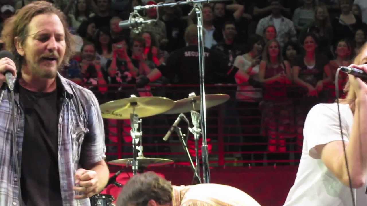 Pearl Jam - Front Row - Kick Out The Jams - Missoula MT 30SEPT12 - YouTube