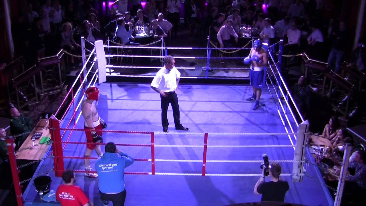 Charlie Laurie vs Steve Beard - YouTube