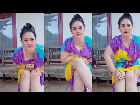 AUNTY!! You're always on Live! CHEER UP, AUNTY!